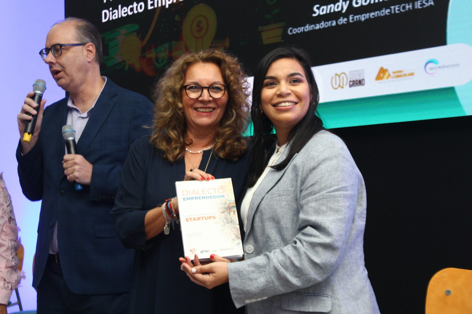 El IESA presenta libro "Dialecto Emprendedor": una brújula ...